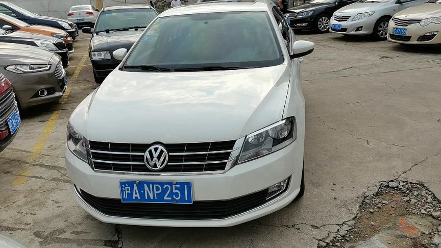 14年大众朗行1.6自动天窗超值版