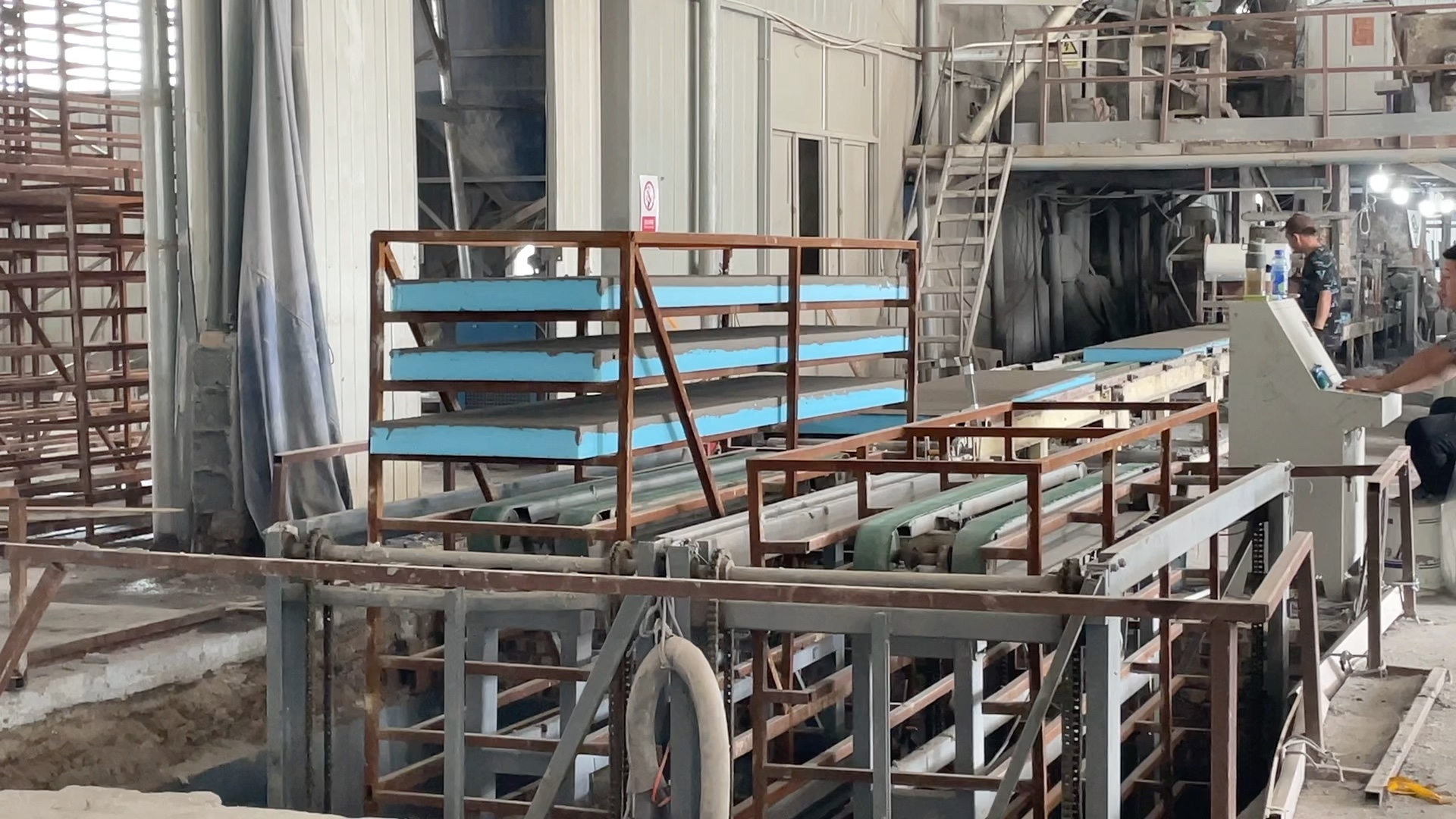 一体板生产实拍