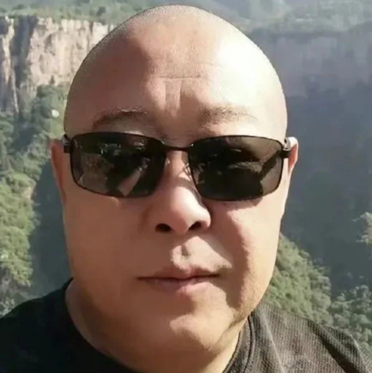 一只大戳憨 
