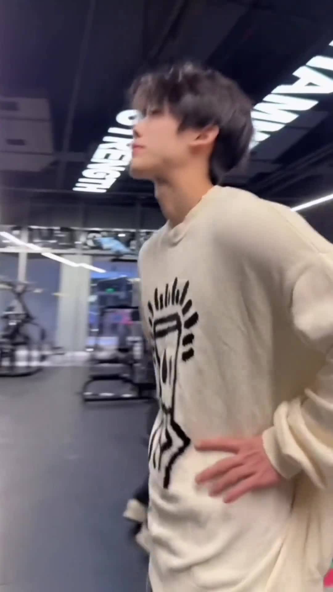 玩把大的 同一年的就加个微信吧