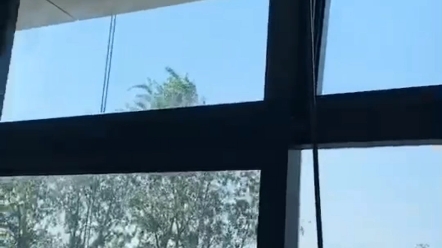 云浮云安商业店铺消防排烟下悬窗用手摇双链条开窗器开启角度调节