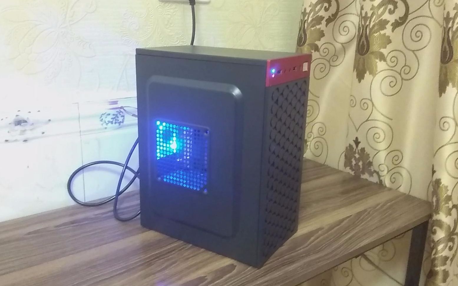 一千元的主机玩英雄联盟超高画质很流畅!小帅电脑