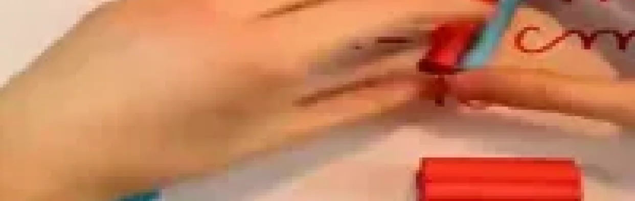 看大神用纸做的纸枪,还可以连发射纸弹