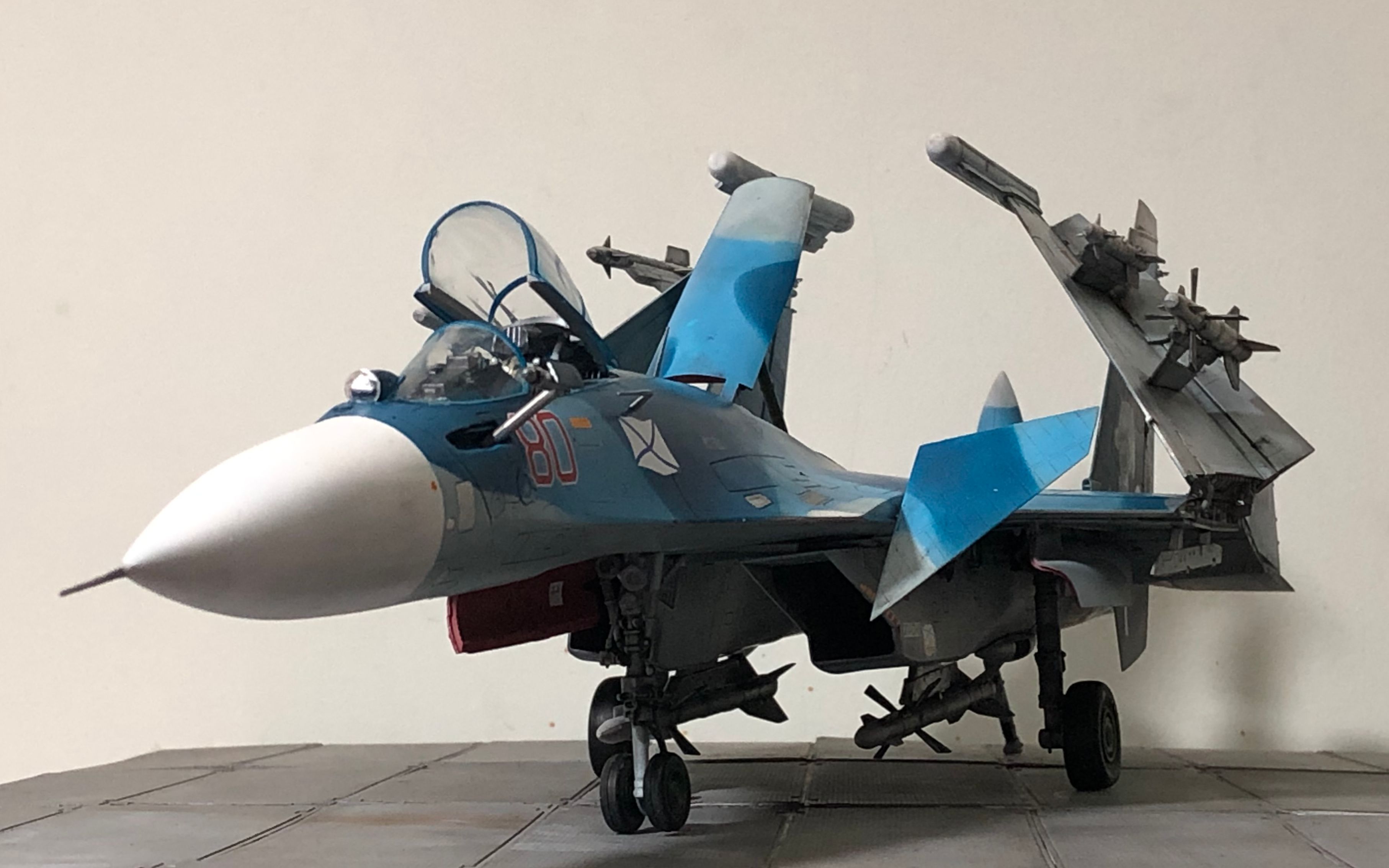 Su-33模型制作(2)