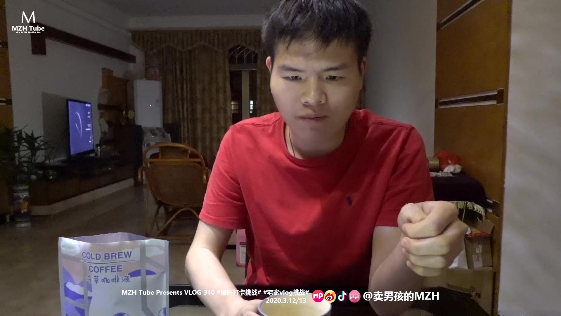 VLOG 340 日食记 宇宙冻干咖啡粉+冷萃咖啡液 联合测评