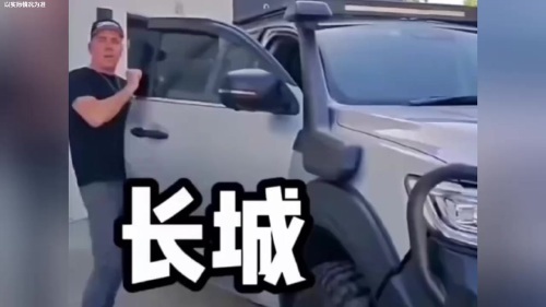 凭大力仑的一己之力就把长城炮喊到了国外!长城炮