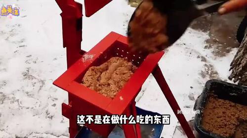 小伙自制木炭制造机,制造过程看起来简单,实则成品很耐用