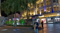夜逛温州五马街,是条保持完好的古老而又繁华的步行商业街
