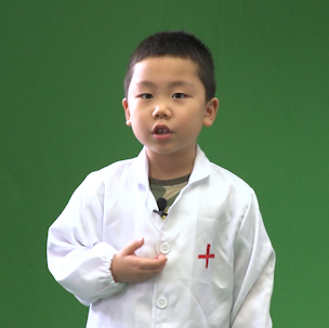 小小医学生张缘喆 