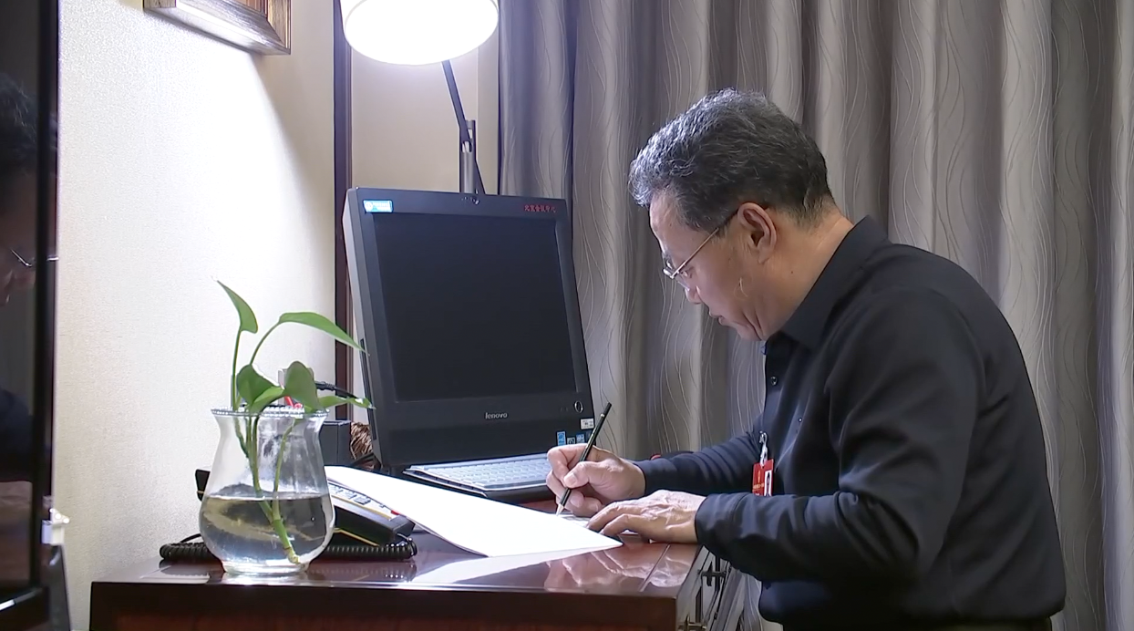 十四届全国人大一次会议开幕在即 北京团代表精心准备迎接盛会