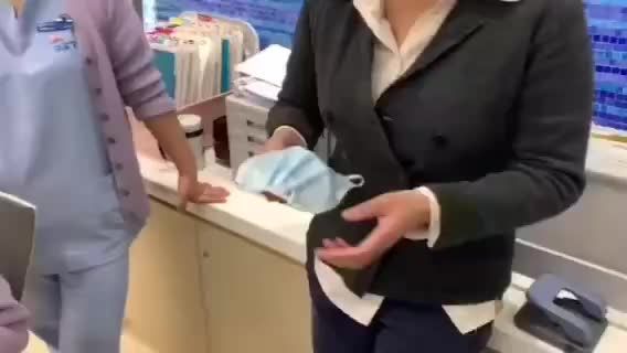 预防武汉新型冠状病毒肺炎正确戴医用外科口罩方法与摘除注意事项