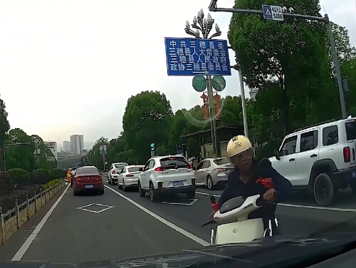 行车安全警示案例