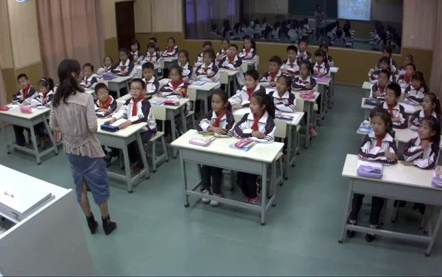 数学三下:《两位数乘两位数不进位笔算乘法》优质公开课获奖课 (有...