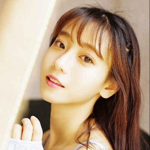 爱跳恰恰的萌妹子 