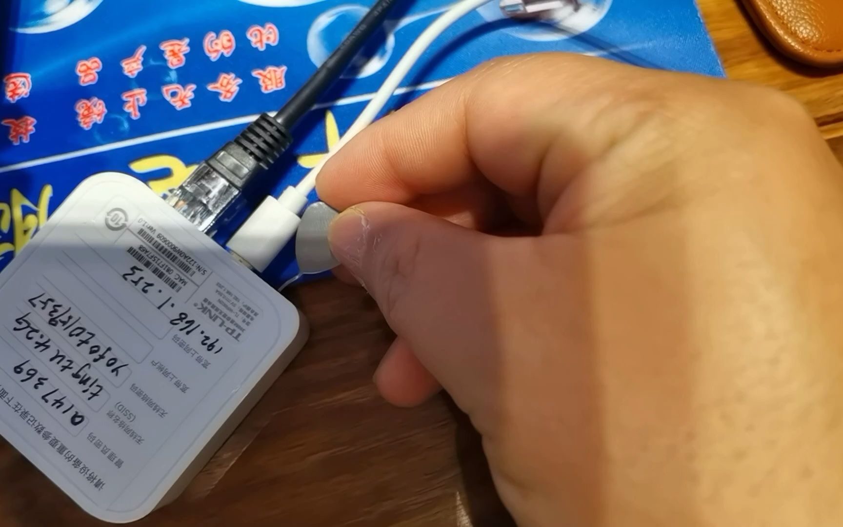 TP-LINK迷你小路由器设置NAS威联通TS-410E房车使用wifi连接