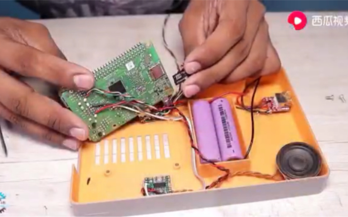 使用树莓派制作编写笔记本电脑,装进你的口袋