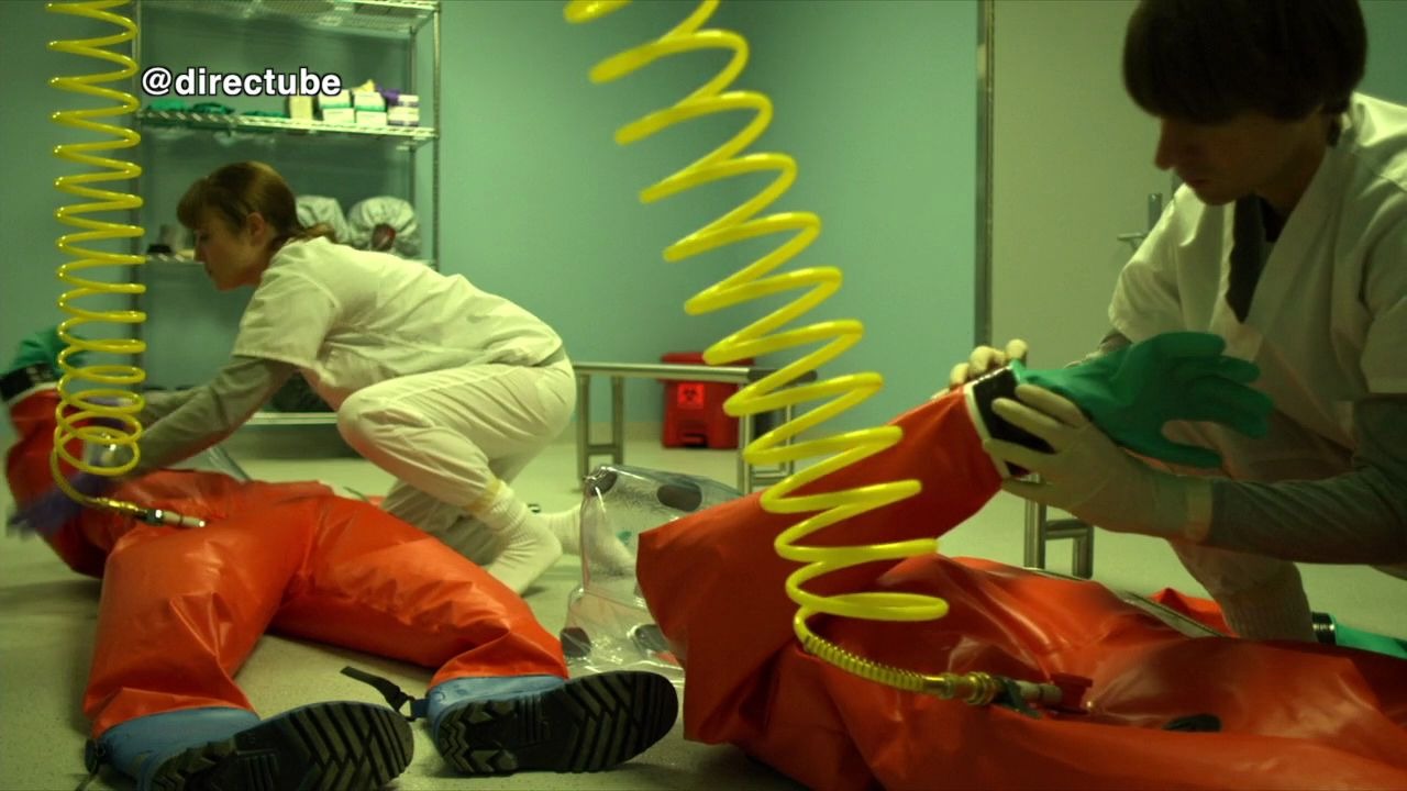 ...德伯格2011年导演作品《传染病》 Contagion中的生物安全四级实验室