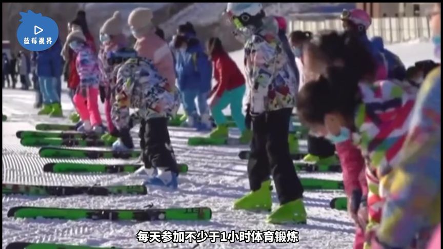 #体育课不被占已入法,学生在校每天锻炼不少于一小时!