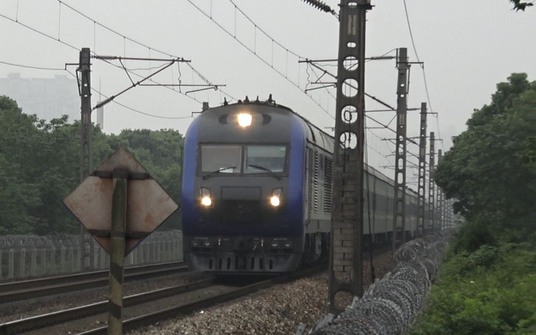 [火车][高速通过]DF11G+BSP天津-长沙[Z207]广铁沙段 开福下行