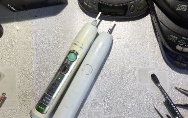 飞利浦HX6930对比国产声波牙刷拆解!