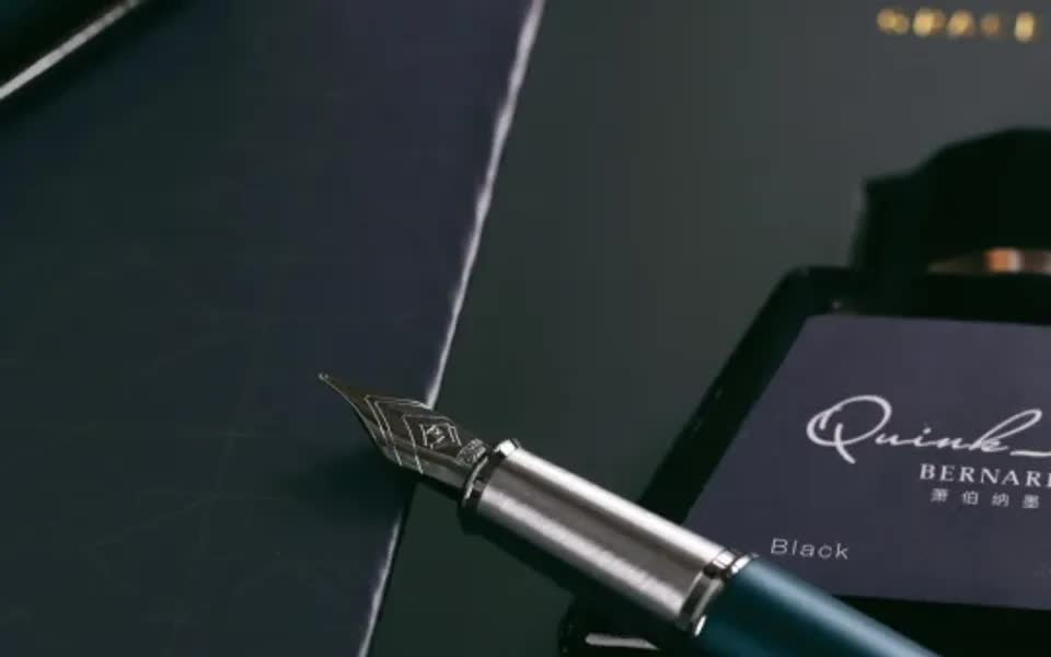 只需要一个小道具㊙️钢笔拍出质感大片ߒ