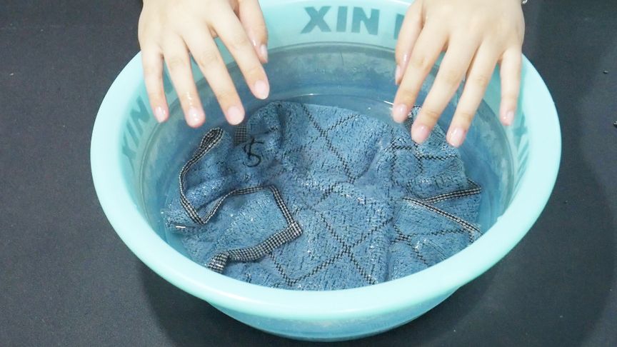 毛巾用久了不及时清洗,就会滋生螨虫,毛巾这样清洗才能消毒杀菌