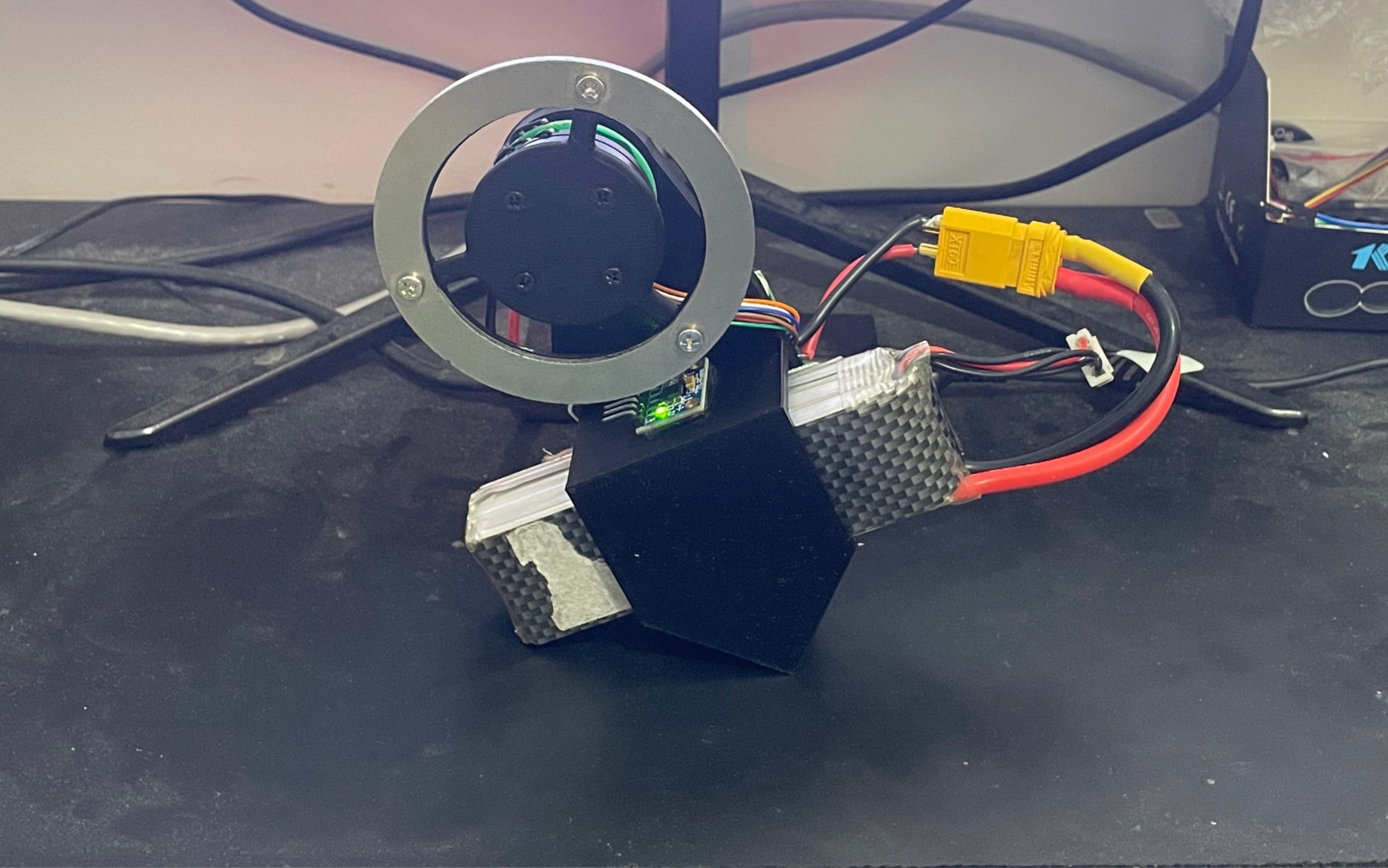 stm32的Foc无刷电机驱动应用控制:动量轮倒立摆模型(莱洛三角形,cubli...