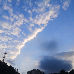 一颗长歪的美玉 