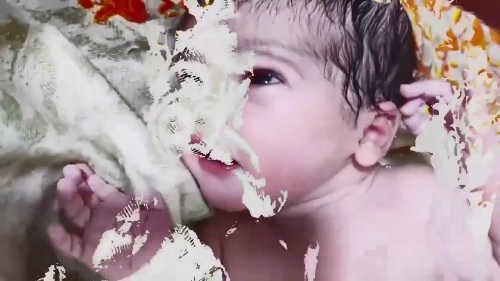 宝宝出生时的惊艳,竟让产妇萌生将她送给男医生的念头