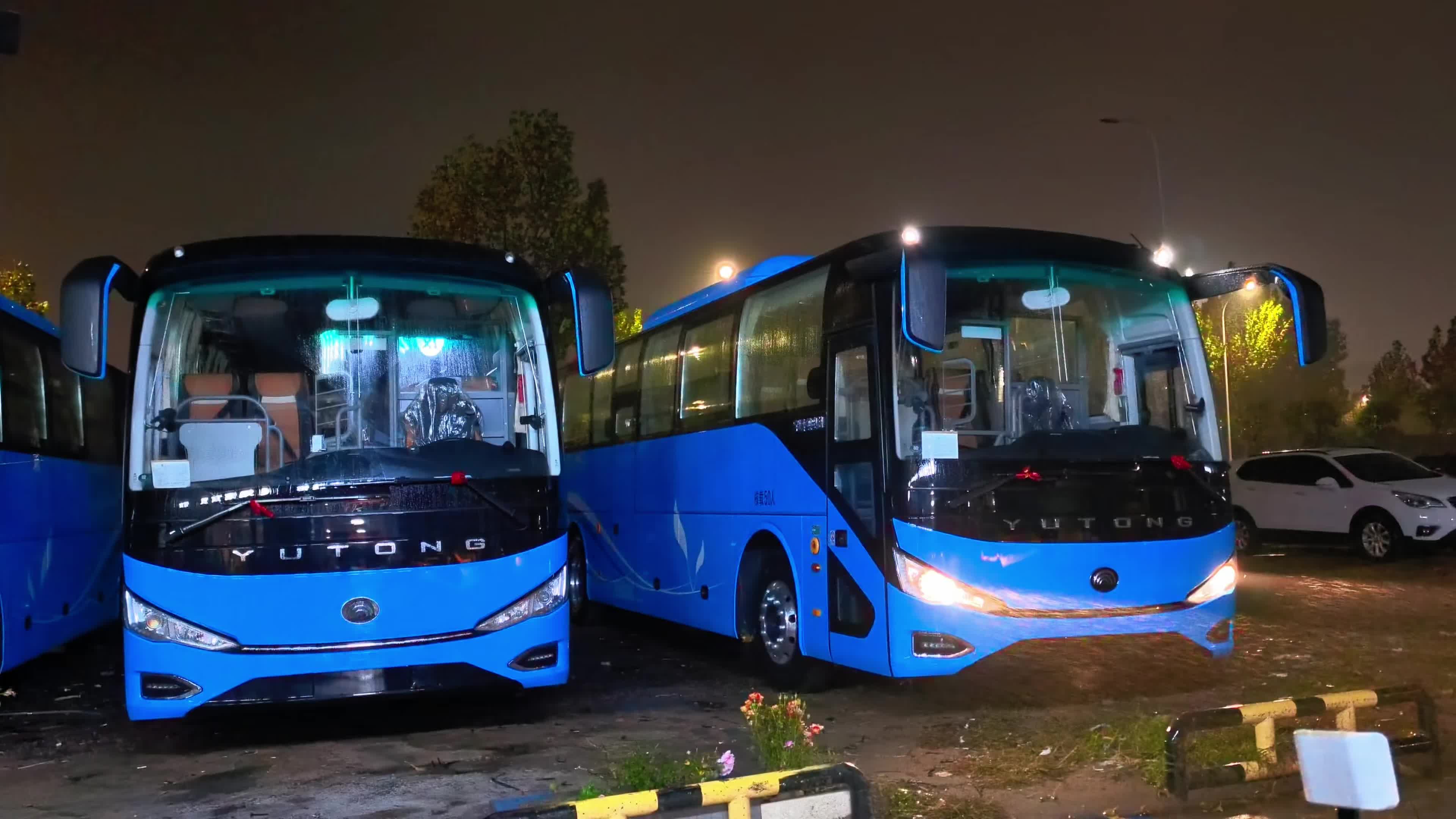 #第一视角 #宣传正能量 #宇通客车 C11E,车型6116,核载50人,纯电车。...