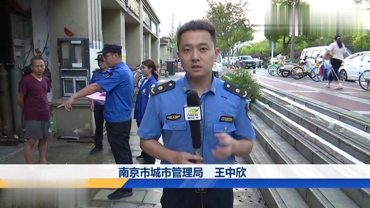 城管行:织密"安全网"城管部门全力防御台风"普拉桑"