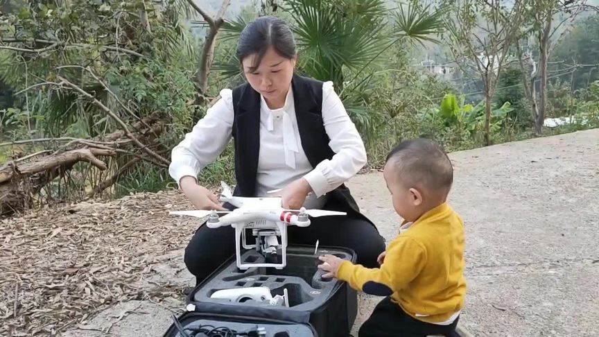 贵州妹子4000元在重庆买的无人机,平时没怎么飞,卖了值多少钱?