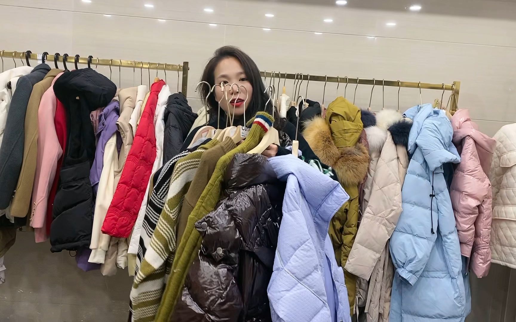 这家女装店到底有啥魔力,让新粉丝一口气买了2件羽绒服5件毛衣