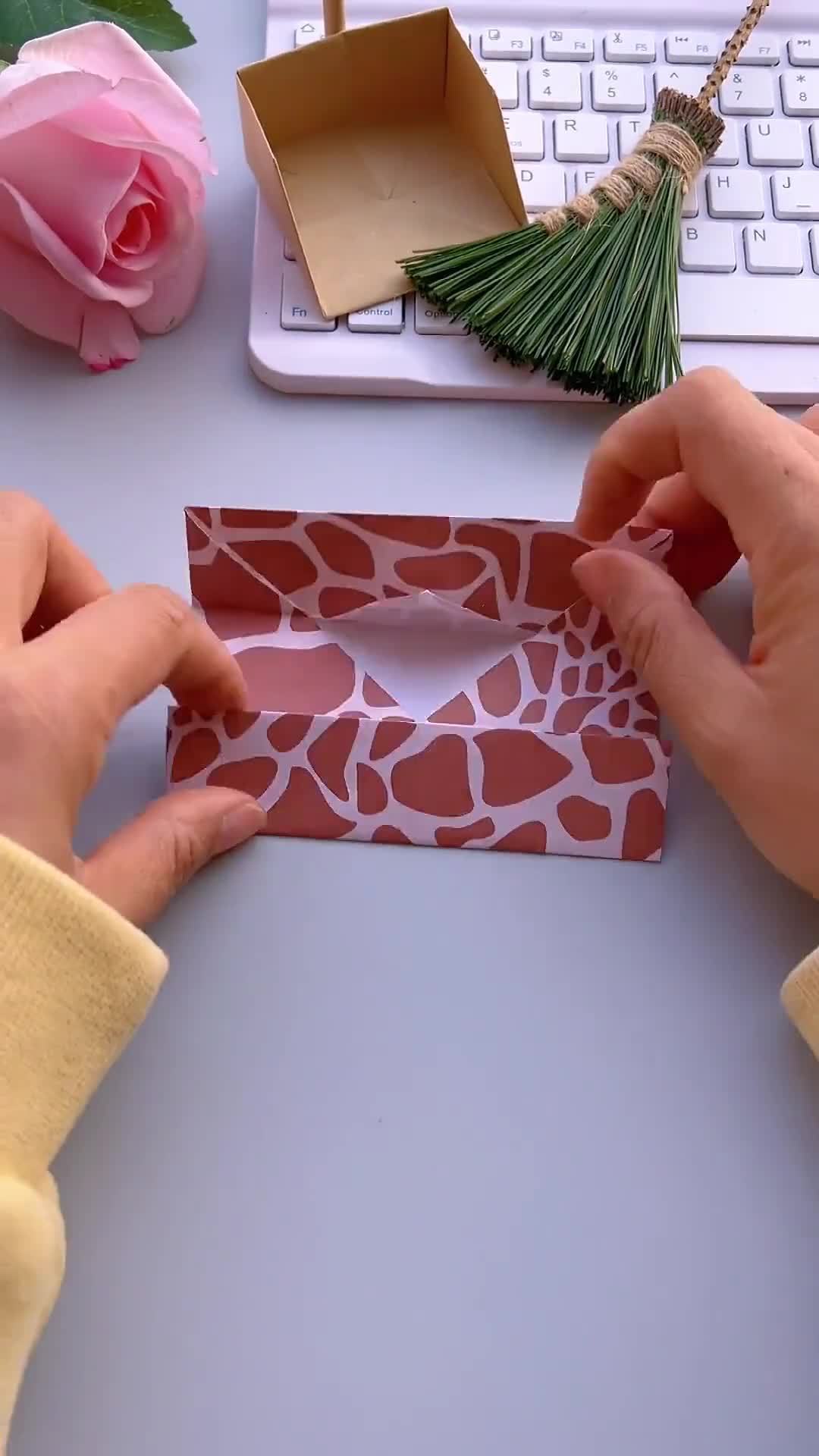 你们要的小簸箕教程来啦!加上上个视频的小扫把,五一劳动节手工完美...