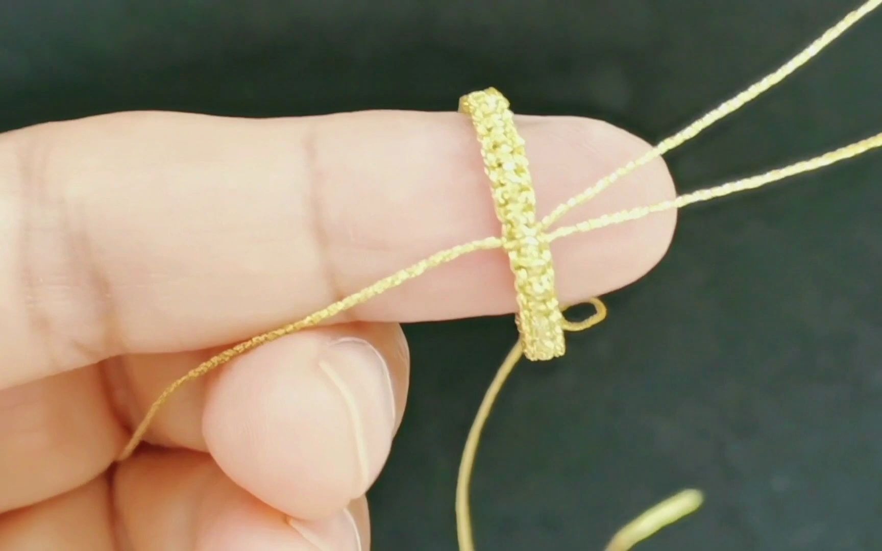 手工绳结编织 DIY - 金线编织的小戒指,双向平结编织,简单好看精致 ...