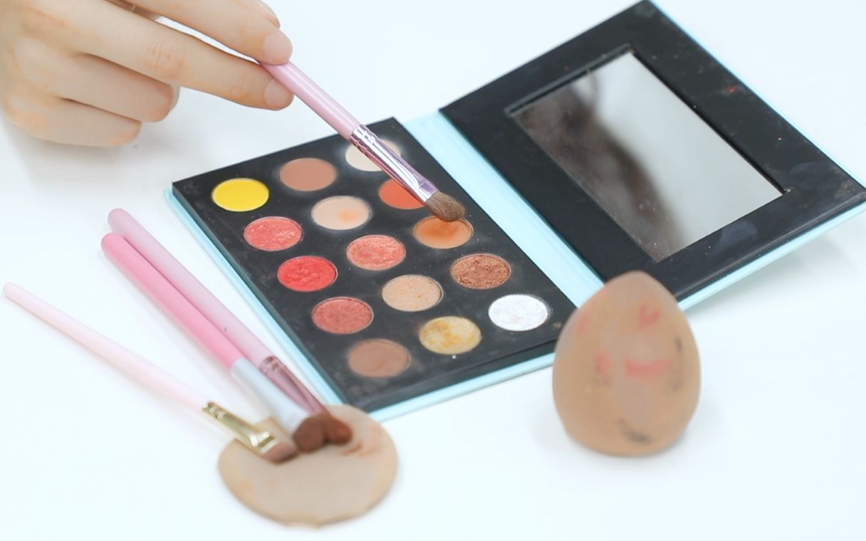 化妆工具不清洗太脏了,教你粉扑美妆蛋的正确清洗方式,一看就会