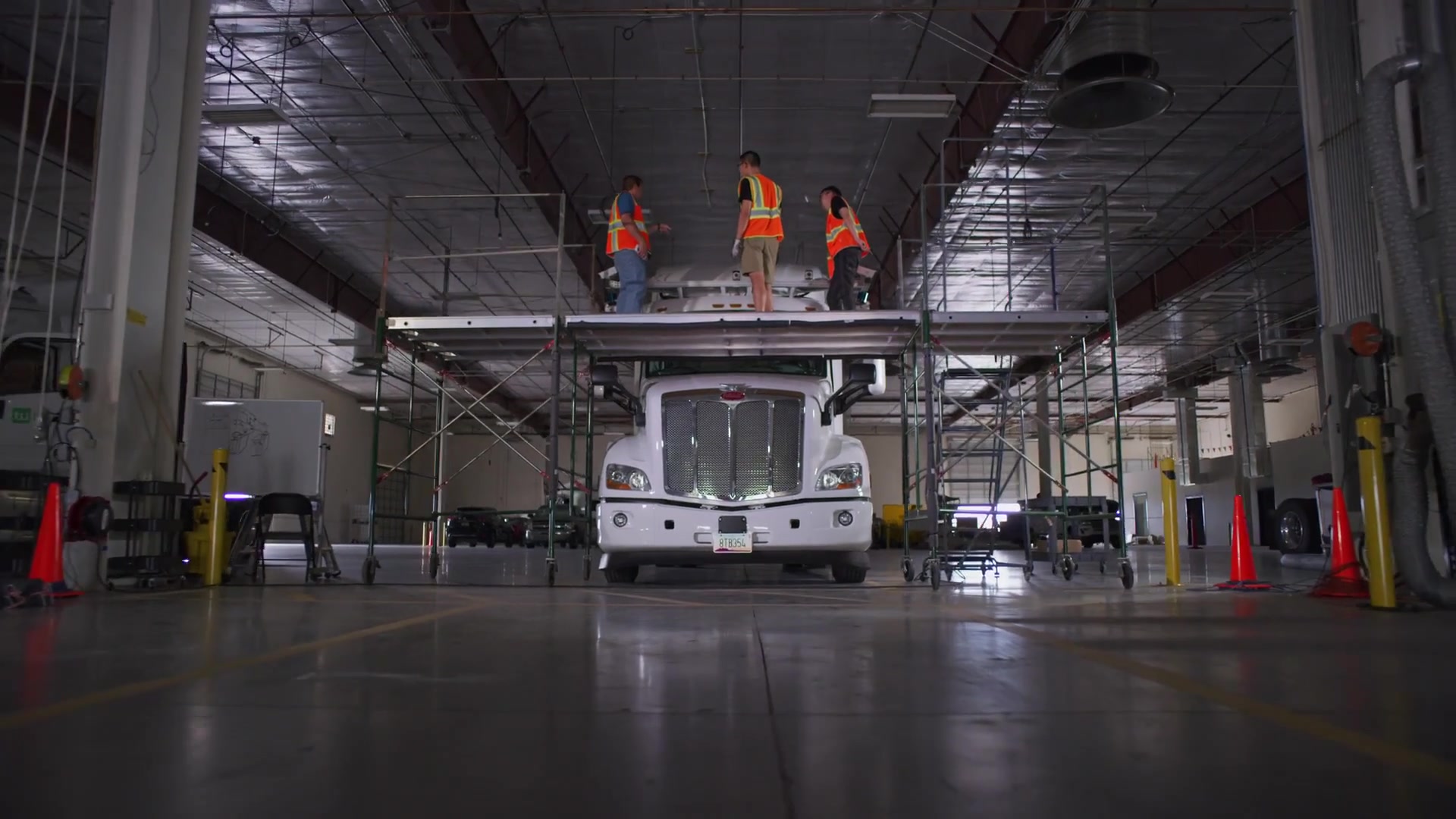 《人工智能时代》第六集:机器人会取代我的工作吗?