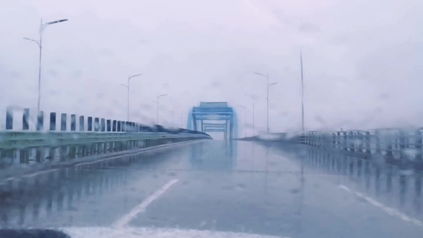 #雨天行车注意安全 #雨 雨季来临了!