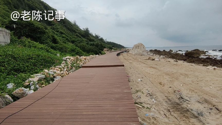 爬茂名电白区海边的晏镜岭,现正在修登山栈道,又一旅游景点诞生