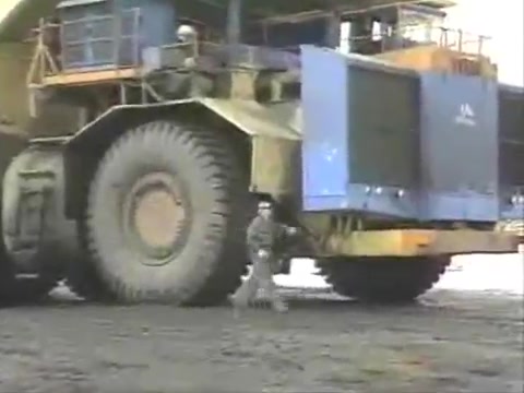 史上最大矿用巨卡Terex Titan-33-19,体积最大,因不经济只生产了一辆