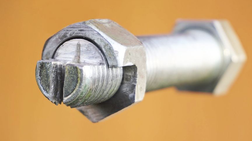 小零件大用途，螺母和螺栓改造后还能这么用，长见识了