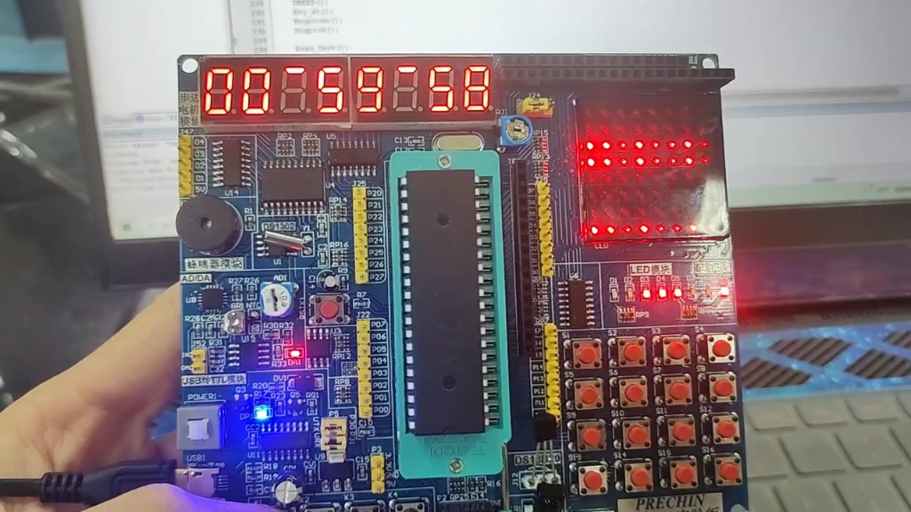 电子时钟,可调数,可中断,整点响铃,掉电保存