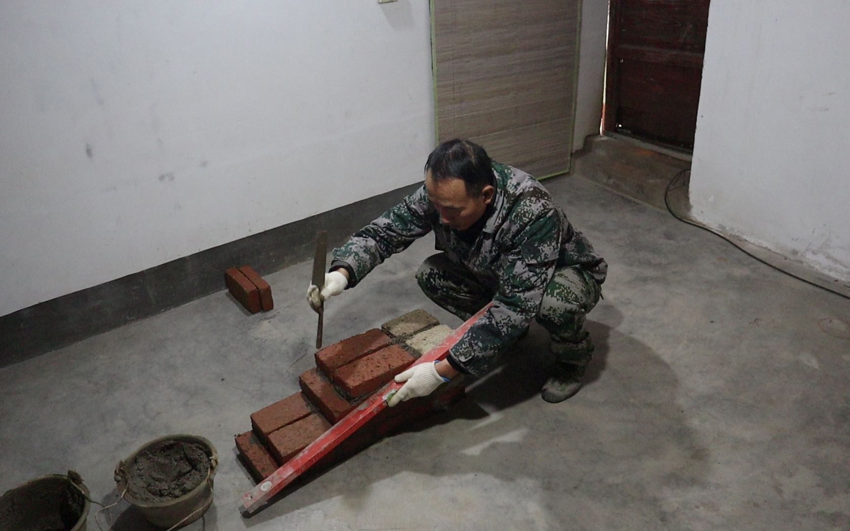 二四墙满丁满条墙角砌法,砌法简单,能快速做出更多砖块