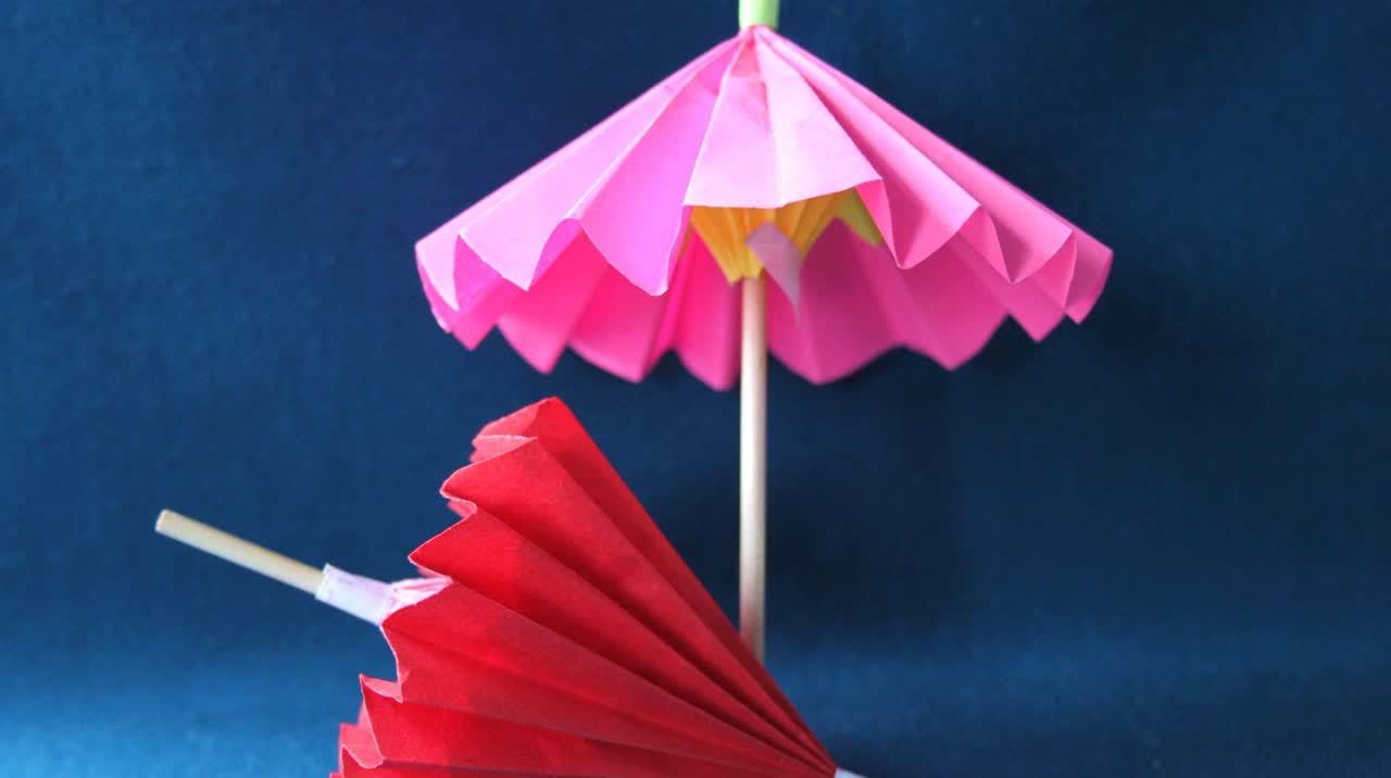 一把可以收缩的漂亮的迷你雨伞折纸