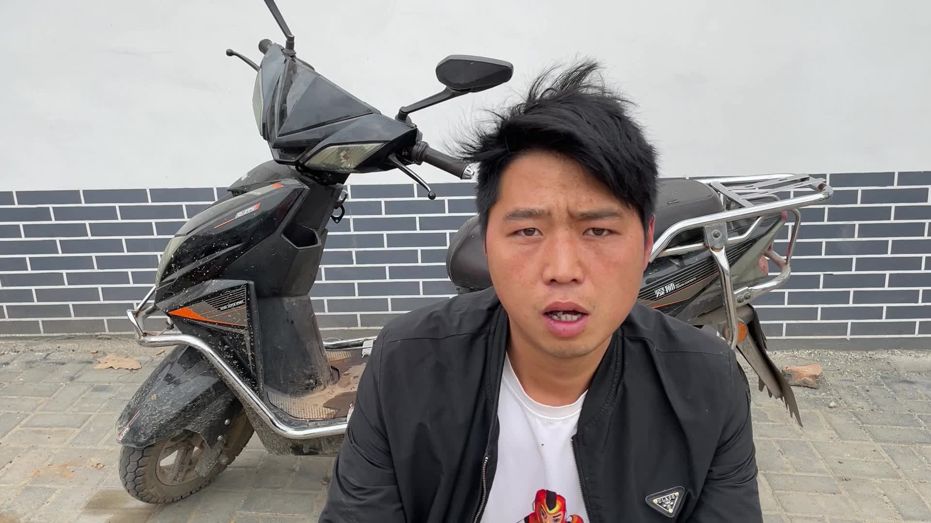 电动车上的一个神奇按钮你知道吗?即使坏在半路也能让你正常骑行