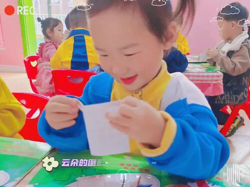 数学《小松鼠吃坚果》活动目标引导幼儿学习数字"7"的点数,认识数字"...