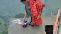 张家界的飞人,小伙也是够勇敢的,我看着都腿软