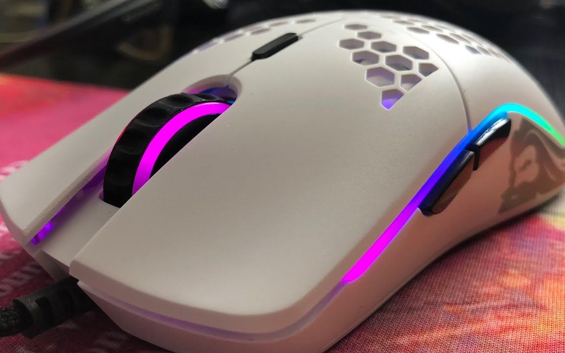 (熟肉)游戏PvP的最佳鼠标〜Glorious Model O(拆箱/游戏)(蝴蝶/抖动单击)