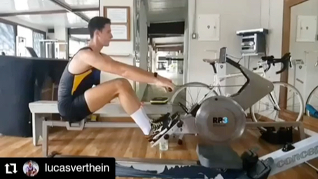 慢动作回放:标准划船机动作