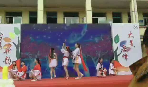 小学生都会跳寄明月了 你呢(◦˙▽˙◦)